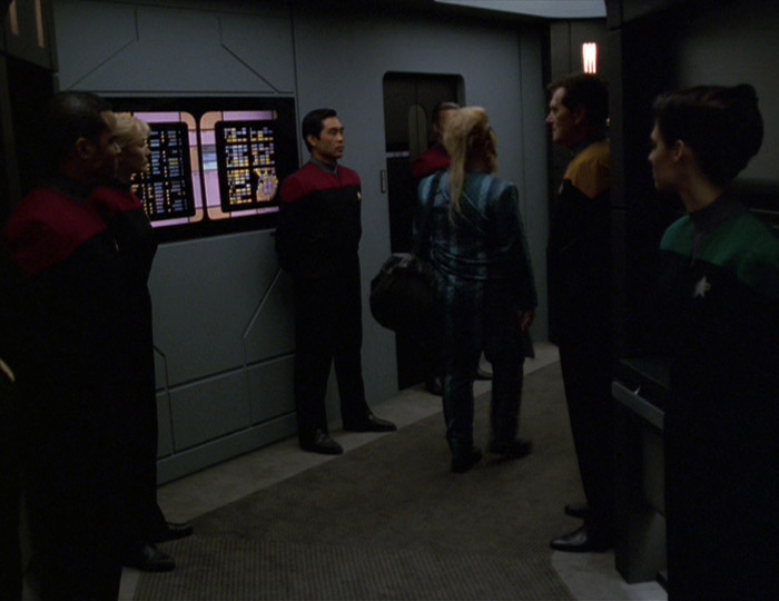 722: "Homestead" - 722-homestead-919 - TrekCore 'Voyager' Screencap ...